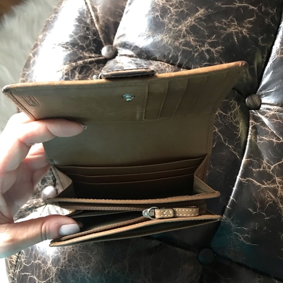 Coach | Accessories | Coach Trifold Signature Wallet | Poshmark